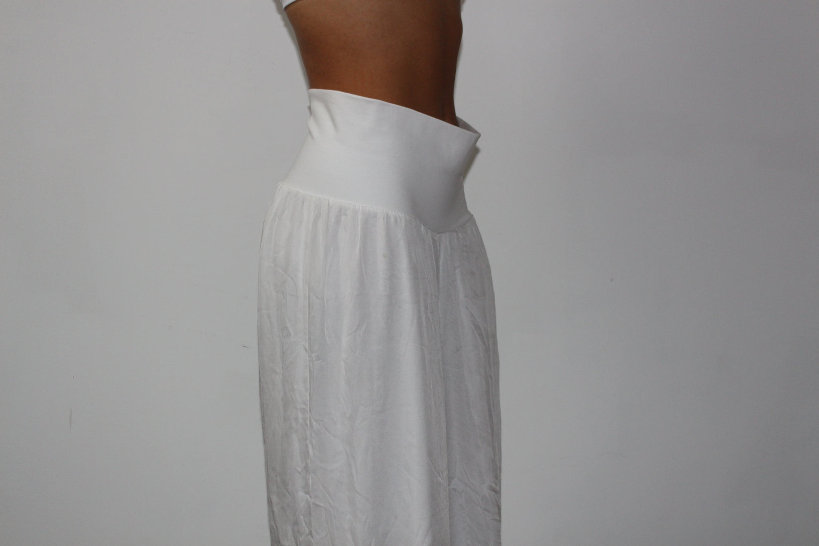 White Silk Trousers – Tabitha